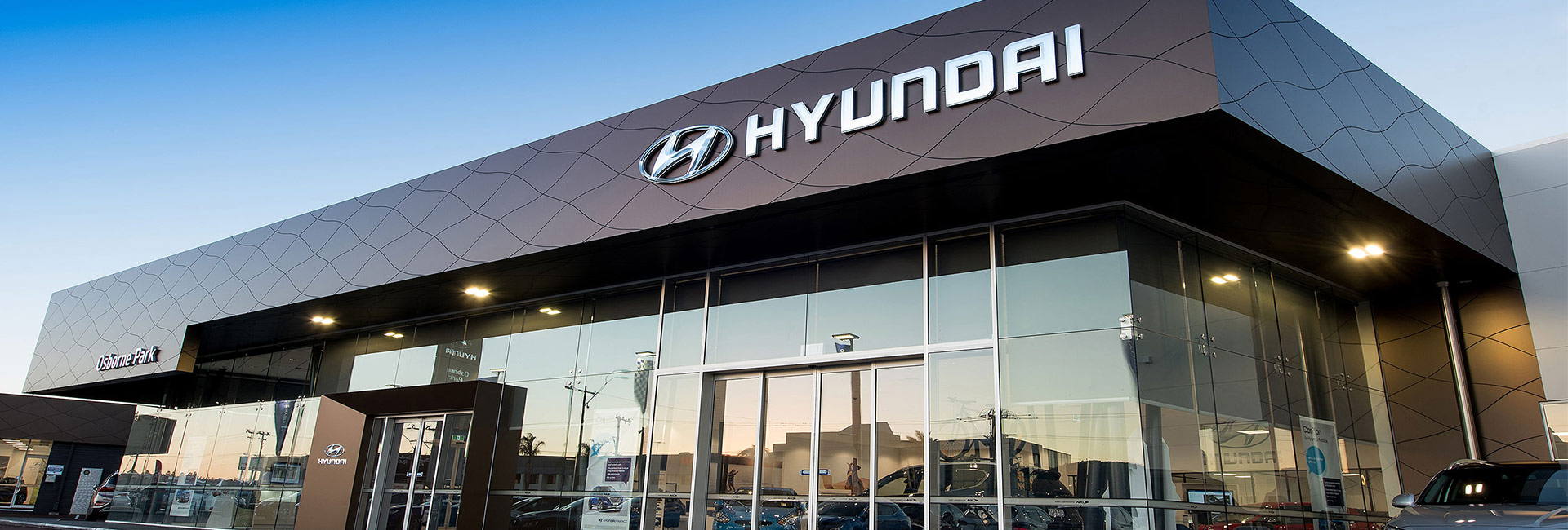 Metro Glass – High-end quality glass supply & installation